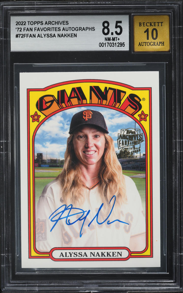 2022 Topps Archives '72 Fan Favorites Alyssa Nakken AUTO #72FFAN BGS 8. ...