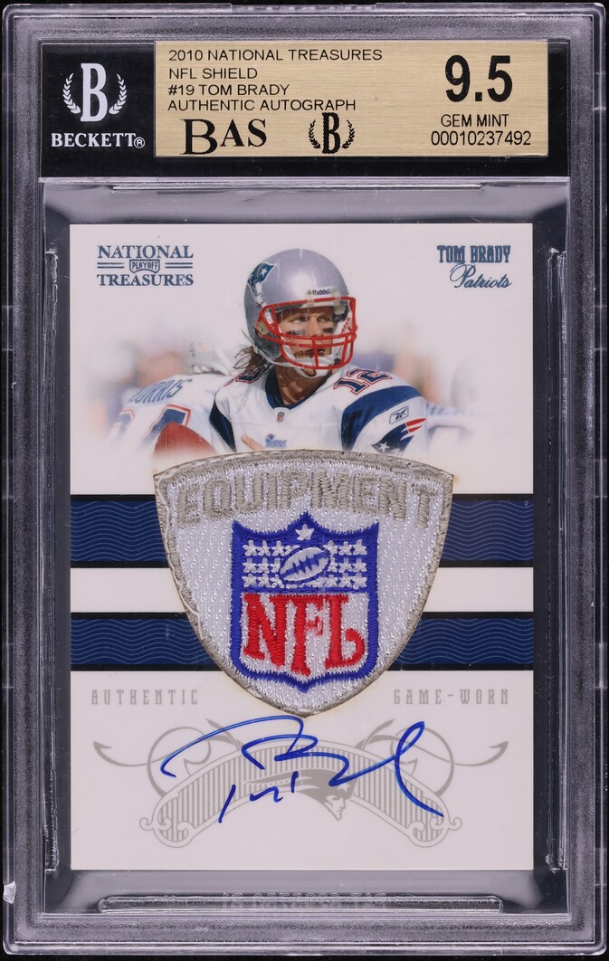 2010 National Treasures Tom Brady NFL SHIELD PATCH BAS AUTO 1/1 #19 BGS ...